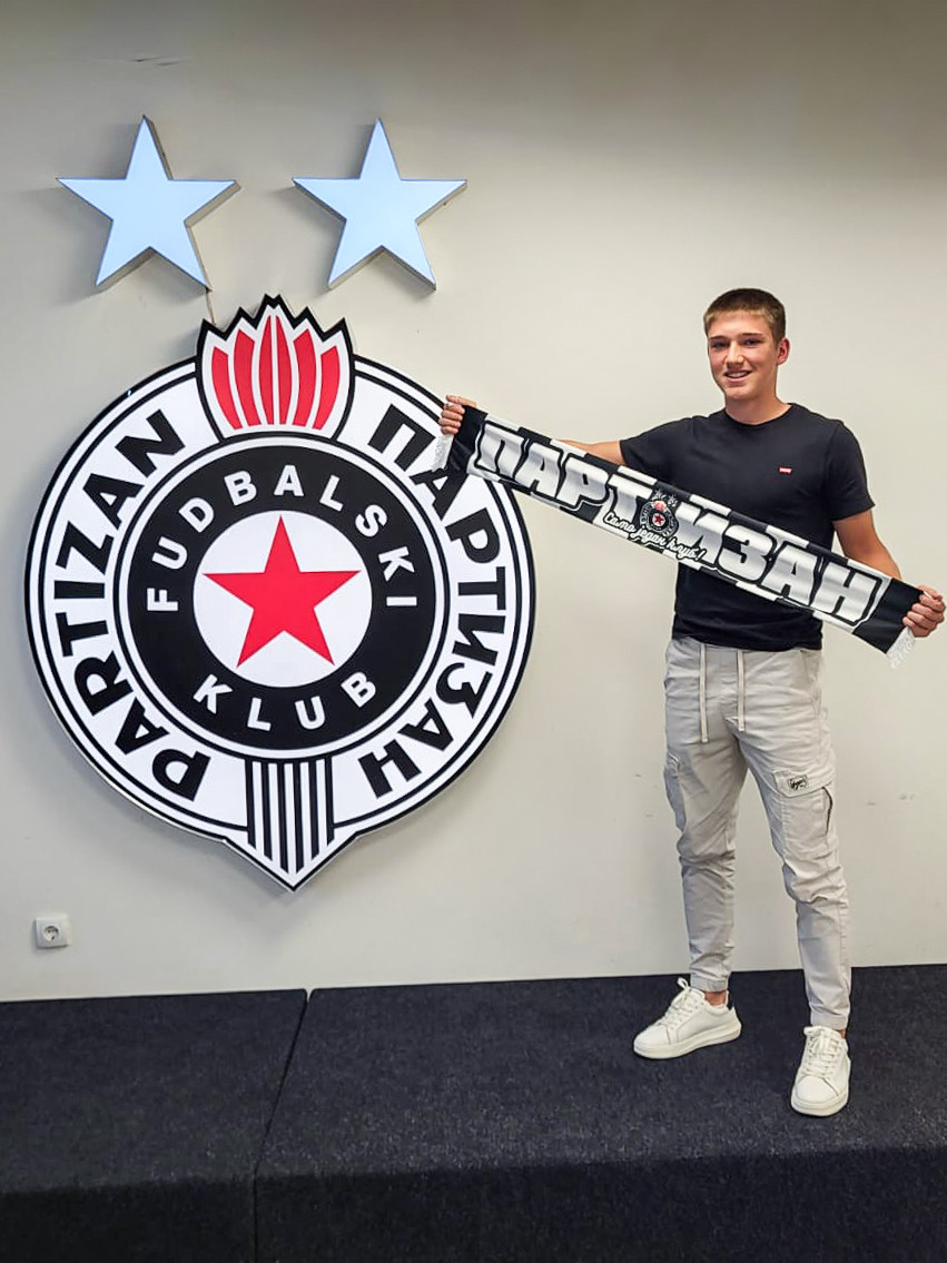 Professional contracts for number of Partizan kids
